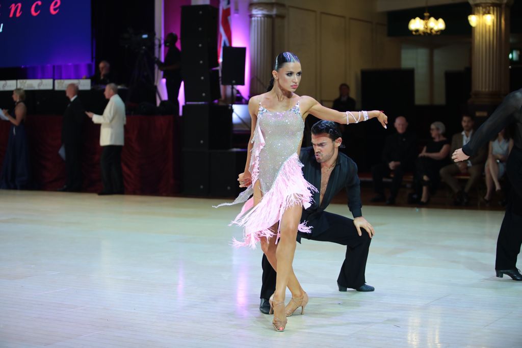 A Beginner's Guide: 4 Top Tips for Dancing into the New Year | Anita ...